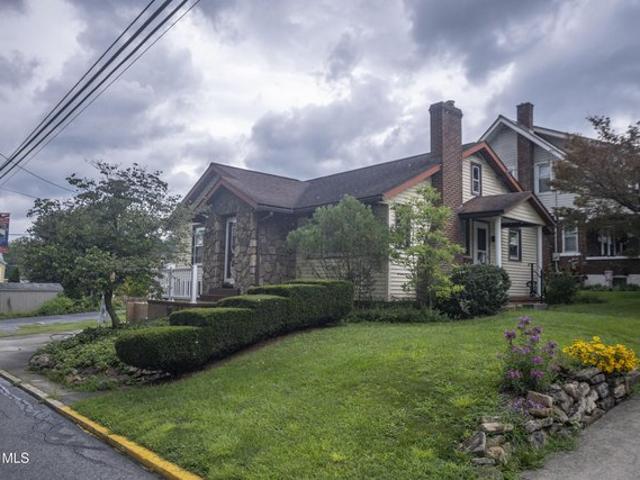 215 Spring St, Williamsburg, PA 16693