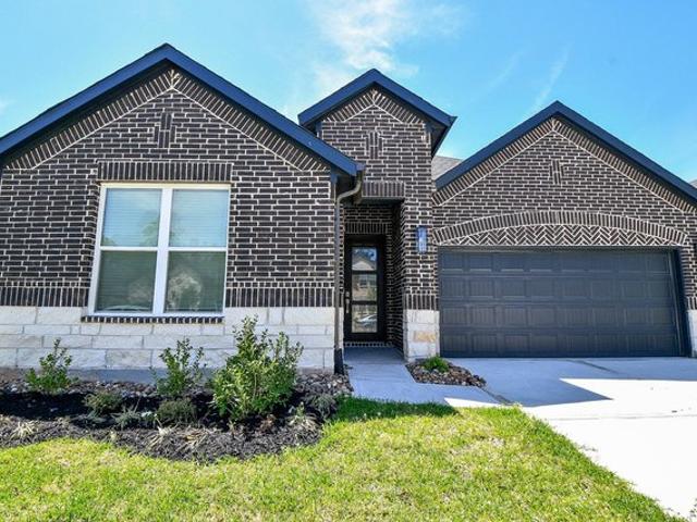 215 Springfield Terrace Ct, Conroe, TX 77304