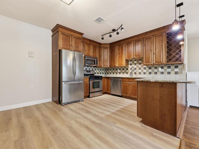 215 St Michaels Walk