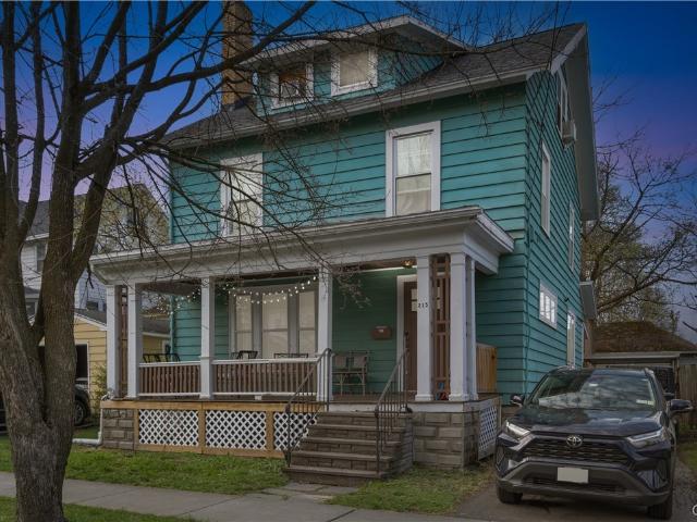 215 Stratford Street