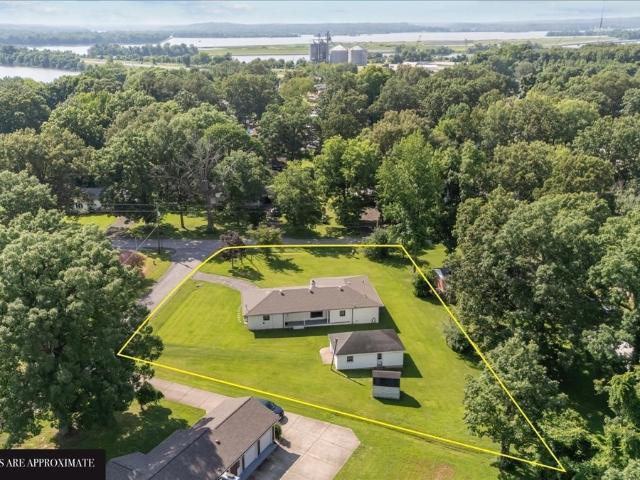 215 Sunset Dr