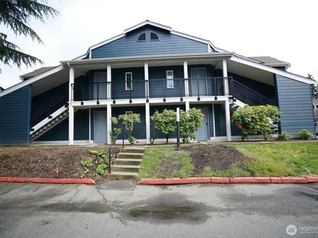 215 SW 100th St Unit B102, Everett, WA 98201