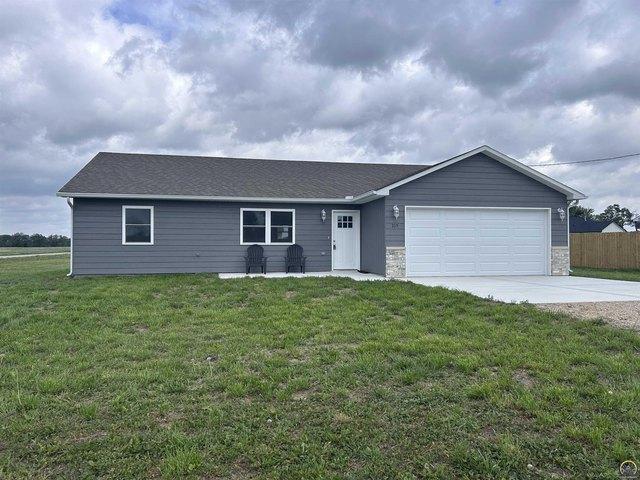 215 Sycamore St, Americus, KS 66835