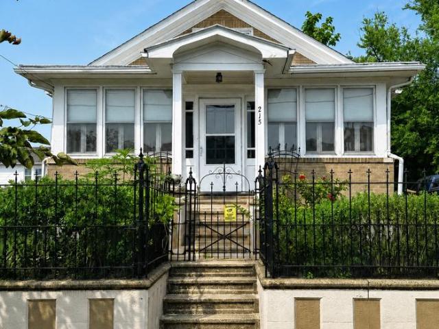 215 Potomac Avenue
