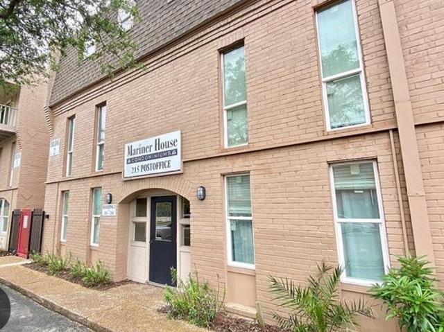 215 Post Office St Apt 701, Galveston, TX 77550