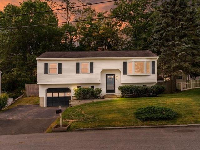 215 Patricia Ln, Manchester, NH 03104