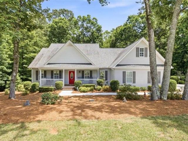 215 Parkwood Place Cir, Cornelia, GA 30531