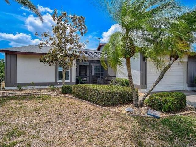 215 Persimmon St, Englewood, FL 34223