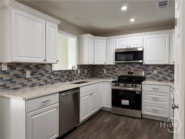 215 Pinecrest Place