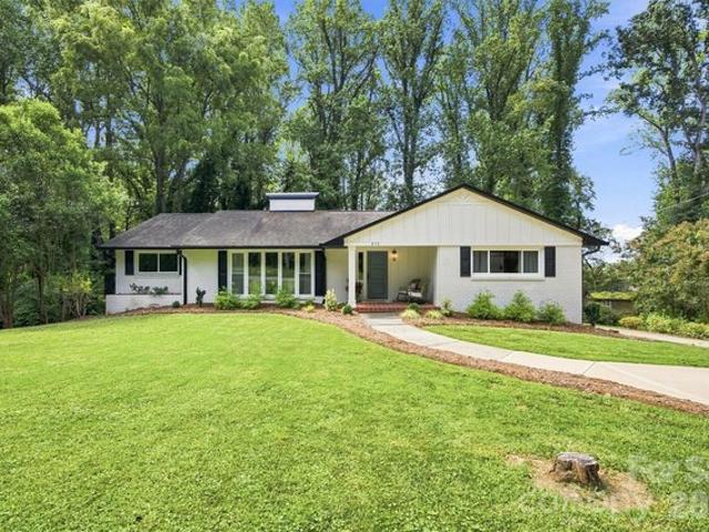 215 Pinehurst Ln, Newton, NC 28658