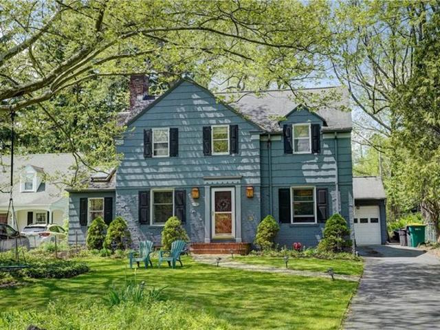 215 Roosevelt Rd, Rochester, NY 14618
