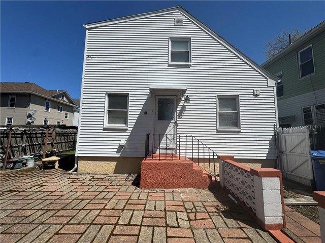 215 Roosevelt St, Providence, RI 02909