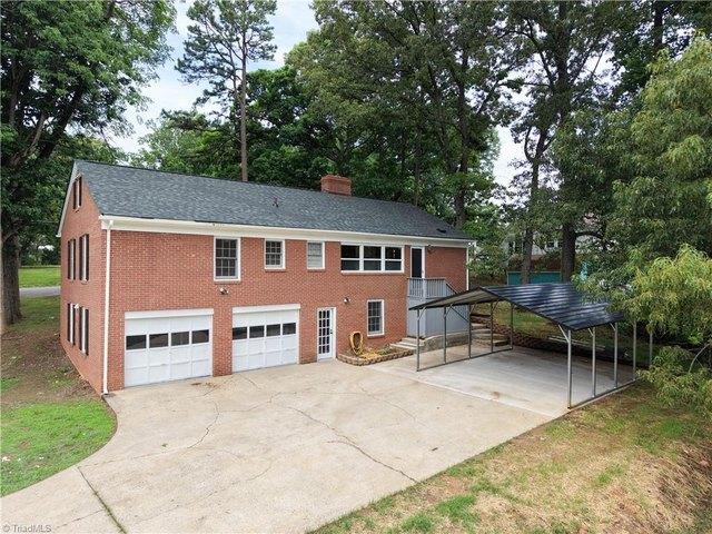 215 Raeford Ave, Lexington, NC 27292