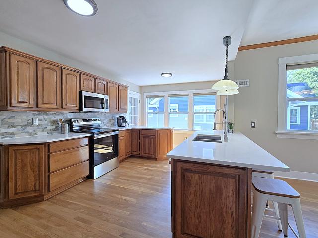 215 Randall Pl