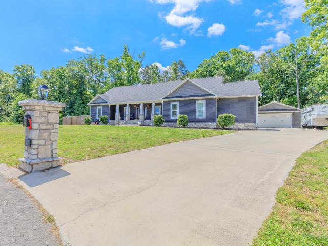 215 Red Oak Ridge Drive