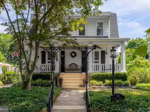 215 RICHEY AVE, COLLINGSWOOD, NJ 08107 Single Family Residence.