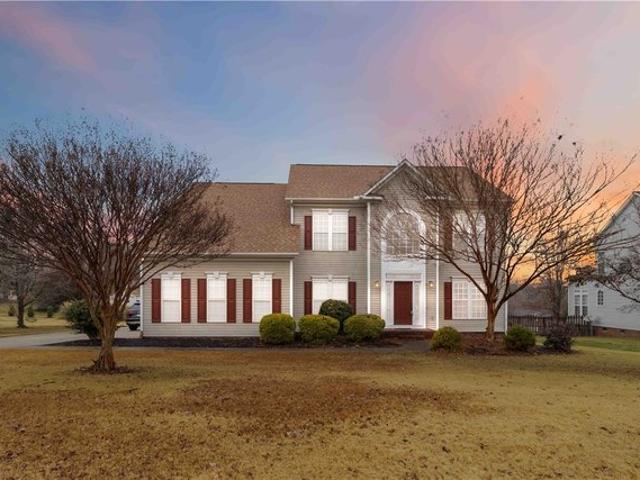 215 Ridge Bay Ct, Greenville, SC 29611