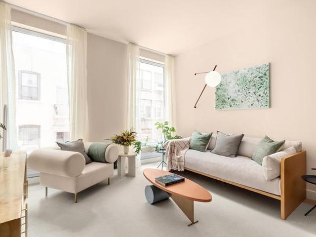 215 W 28th St Apt 3A, New York, NY 10001