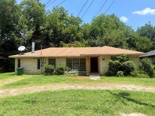 215 W Tennie St, Gainesville, TX 76240