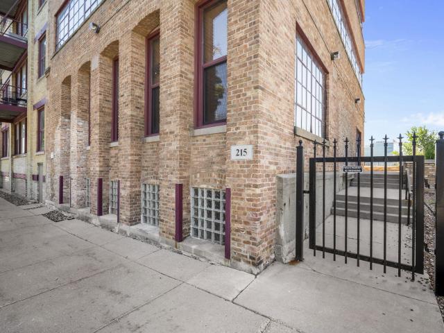 215 W Maple St, Unit 311