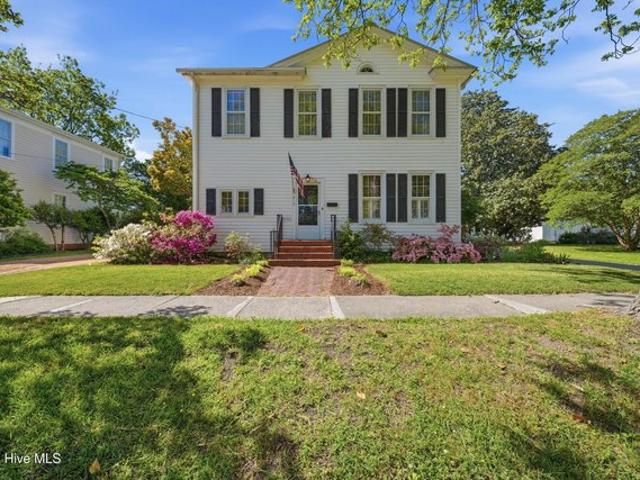215 W Queen St, Edenton, NC 27932