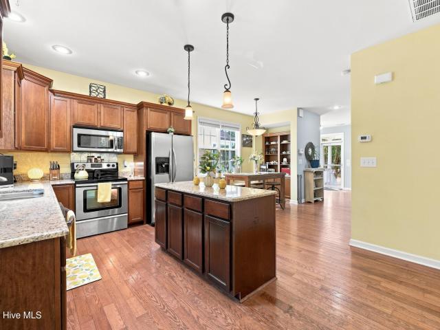 215 W Railroad Street