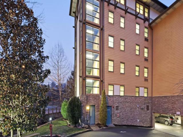 215 Woliss Lane UNIT 209, 312, 510