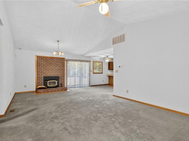 215 Woodbury Forrest DR