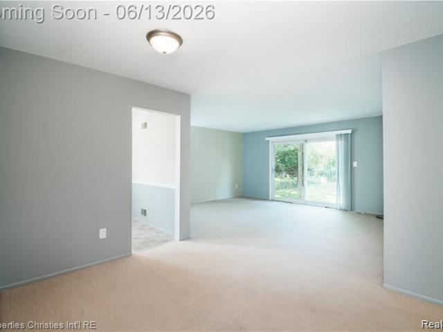 215 Woodsboro Drive