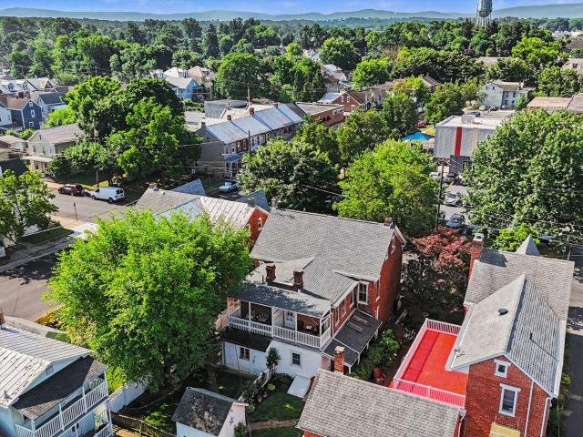 215 Walnut Street