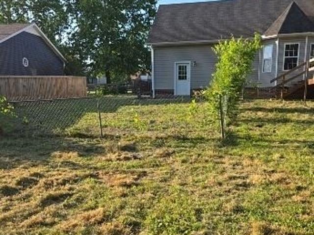 215 Warren Cir