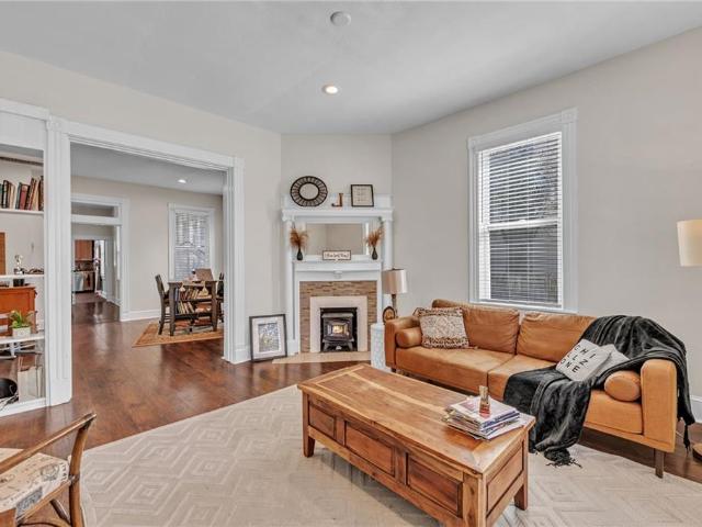 215 Webster AVE