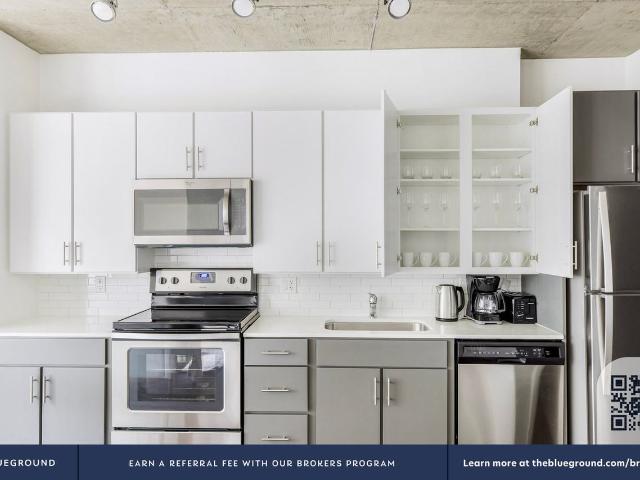215 West Lake Street 1 Bedroom Apartment for Rent at 215 W Lake St #1331, Chicago, IL 60606 Loop