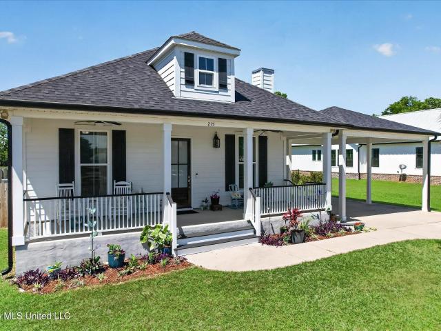 215 White Harbor Road