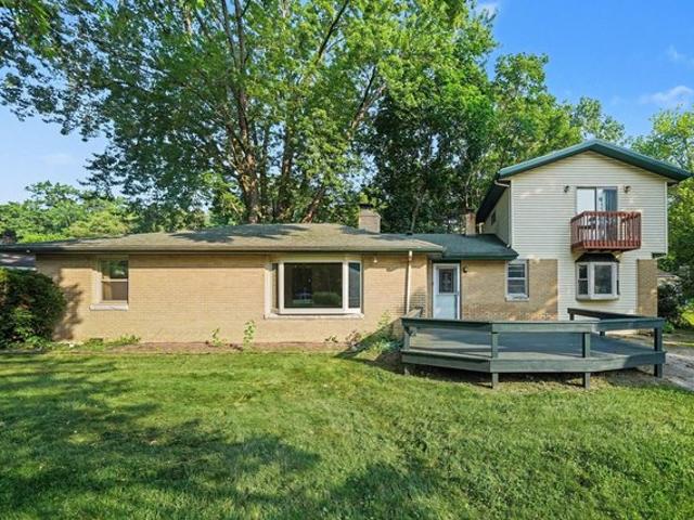 215 Wren Pl, Trail Creek, IN 46360