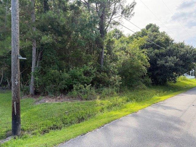215 Tide St, Waveland, MS 39576