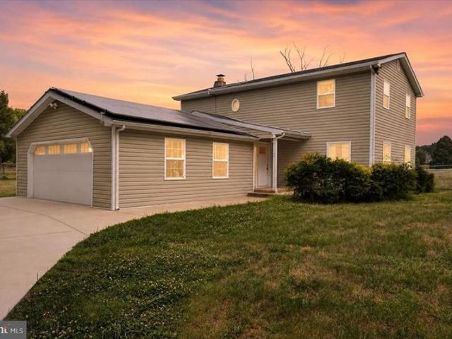 215 Tina Marie Ln, Smyrna, DE 19977