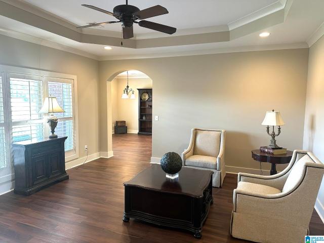215 Village Trail