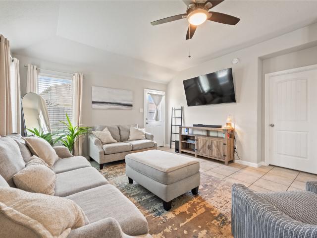 21643 Calico Bush Trail