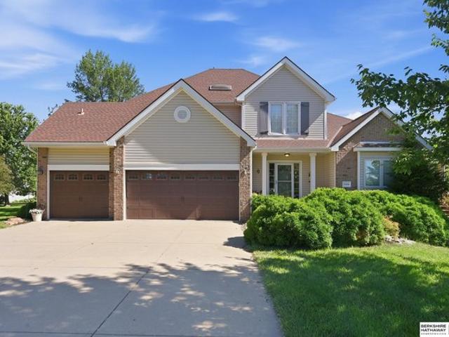 21646 Mandy Ln, Gretna, NE 68028