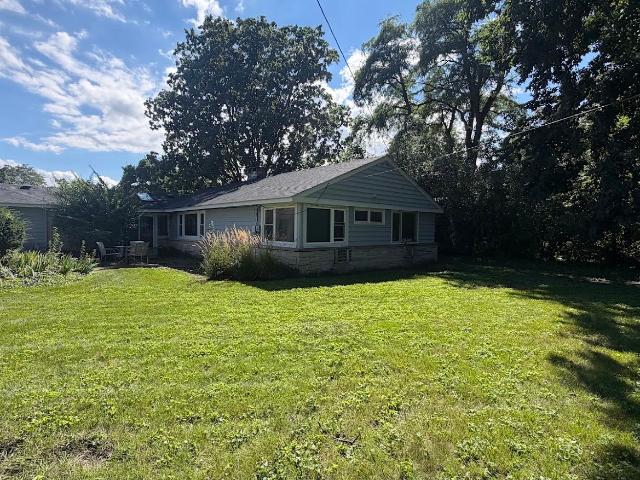 2164 Manor Lane