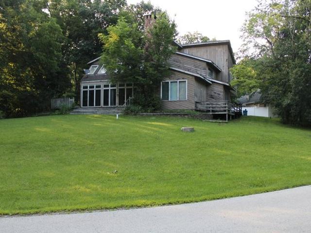 2164 E Gaisor Dr, Crete, IL 60417