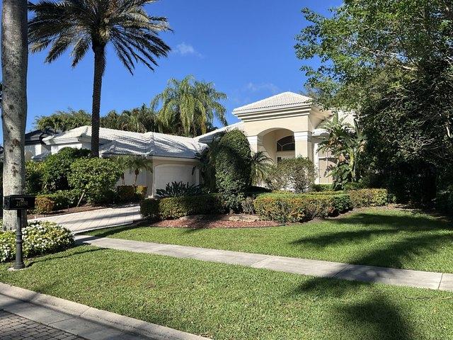 21650 Frontenac Ct, Boca Raton, FL 33433