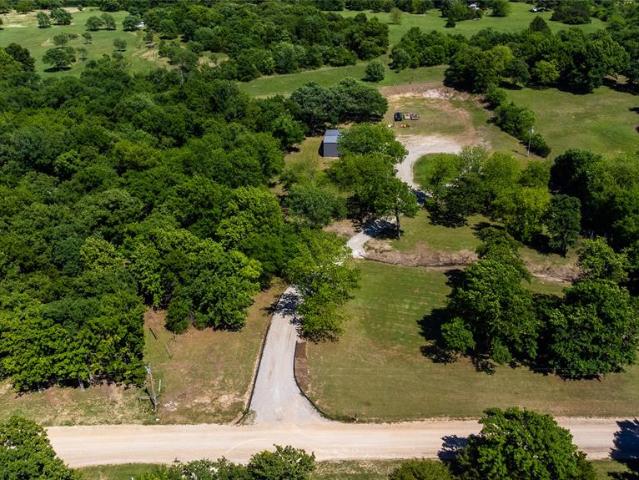 21651 N County Road 3384