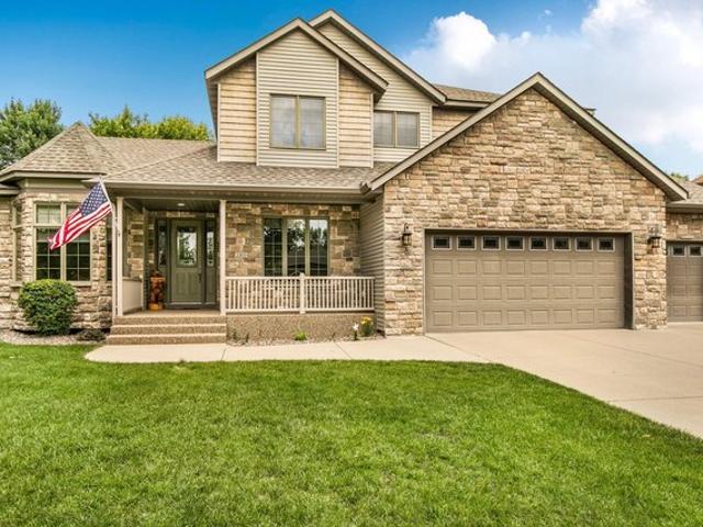 2165 Mill Pond Dr, Saint Cloud, MN 56303