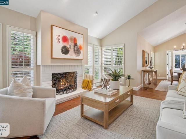 2165 Canyon Oak Ln