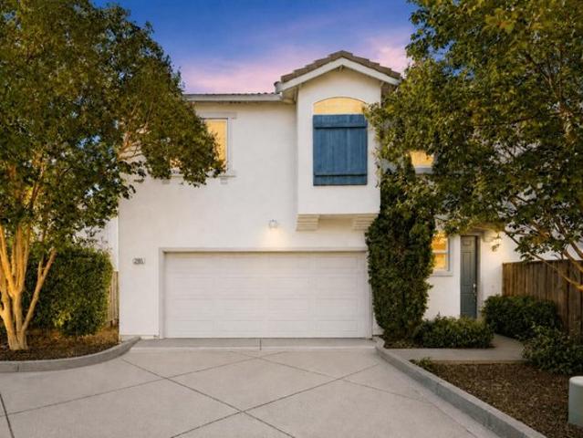 2165 Kingsbury Cir, Santa Clara, CA 95054