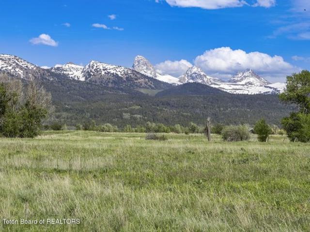 2165 River Edge Ln, Tetonia, ID 83452