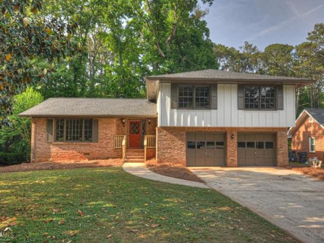2165 Sandgate Cir SW, College Park, GA 30349