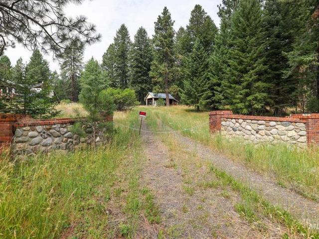 2165 W Mountain Rd, Donnelly, ID 83615